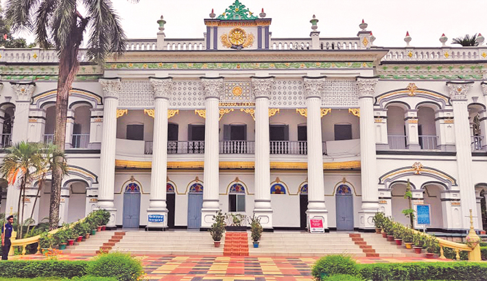 Journalists visit historical places in Tangail