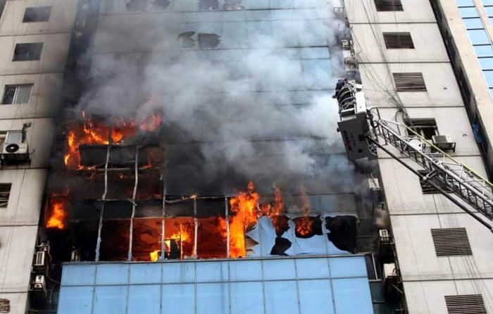 Case filed over fire at Banani’s FR Tower