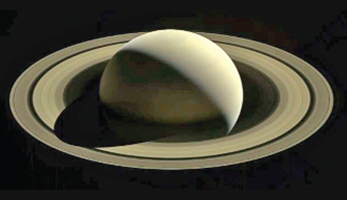 New close-ups of the mini-moons in Saturn’s rings