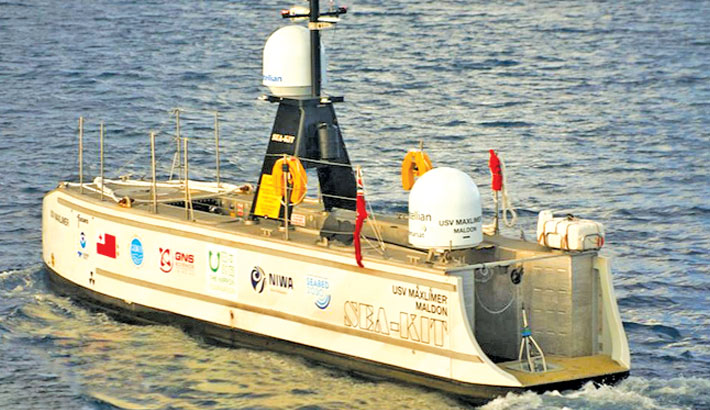 Robot boat maps Pacific underwater volcano