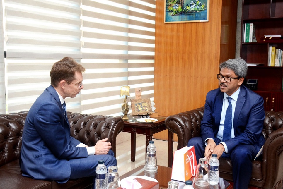 Mayor of West Midlands calls on State Minister for Foreign Affairs