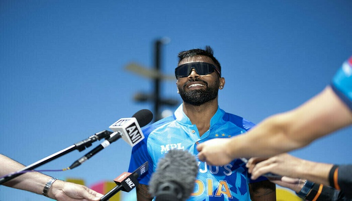 India promotes Pandya, drops Pant for Sri Lanka series