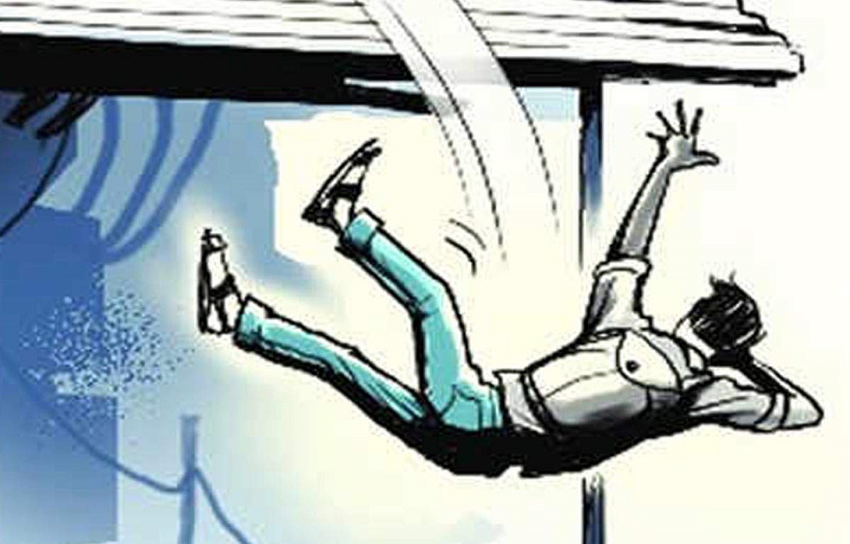 11-year old dies after falling off roof in Dhaka