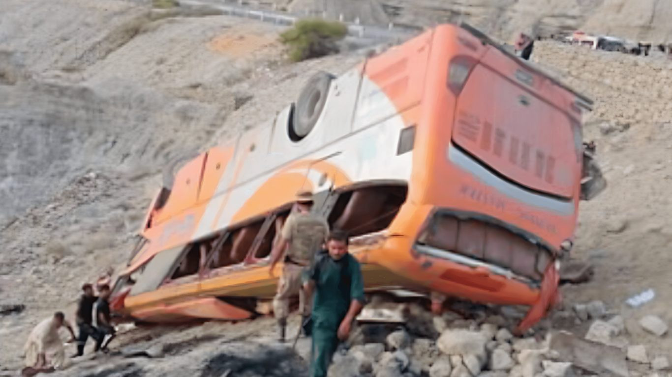 At least 22 dead in Pakistan bus crash