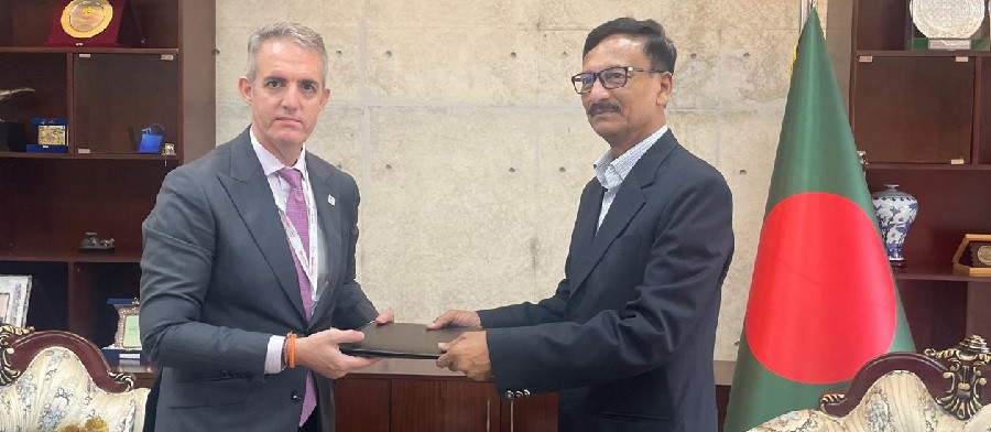 Foreign adviser meets Red Cross’ new Bangladesh chief