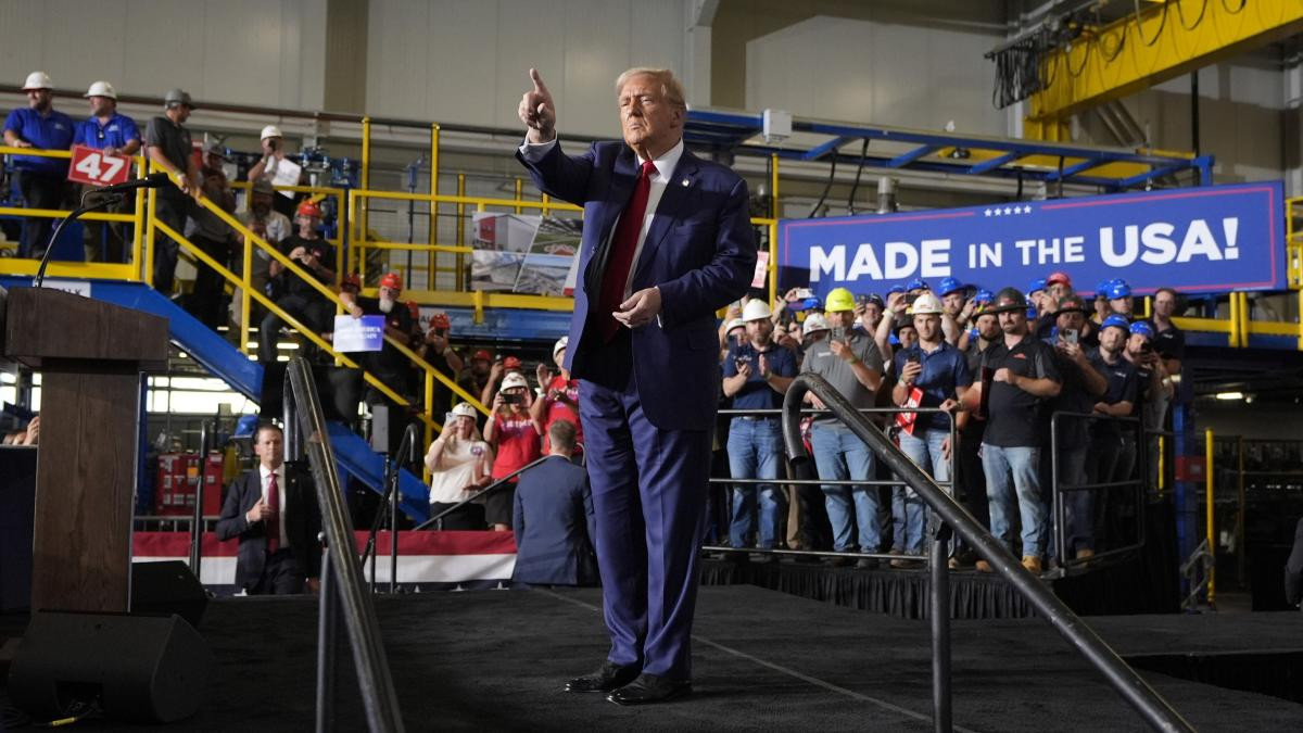 Trade wars intensify as US tariffs on Canada, Mexico and China take force