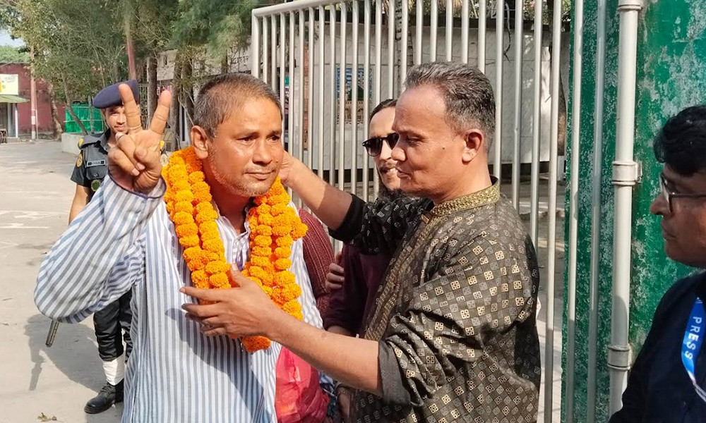 Kaler Kantho journalist Tipu walks out of jail