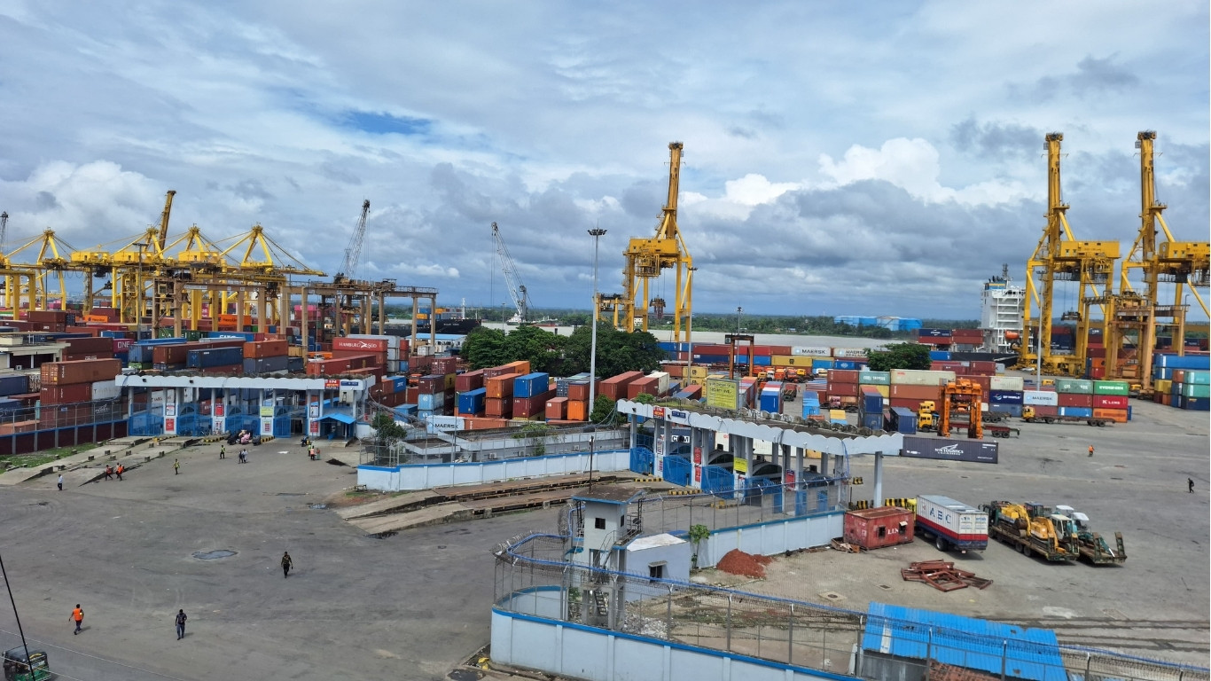 Chattogram Custom's ‘shutdown’ halts export of 3,680 containers in a day