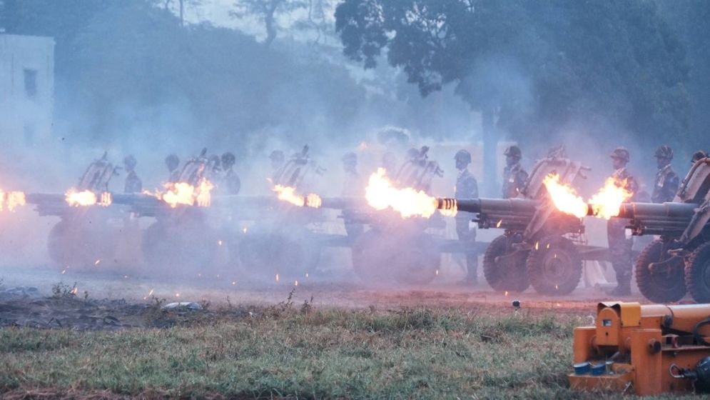 Army pays tribute to martyrs with 31-gun salute on Victory Day