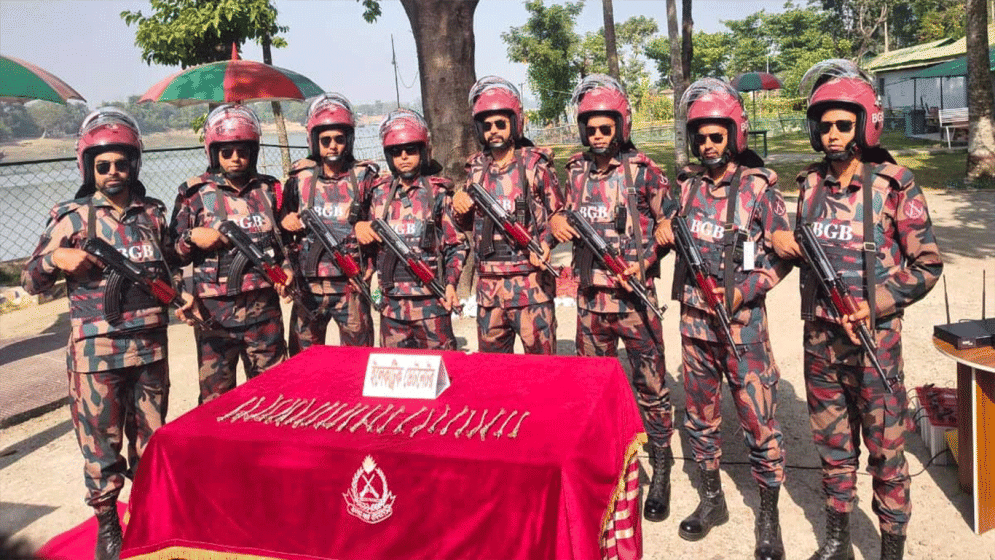 BGB recovers electric detonators from Tahirpur border