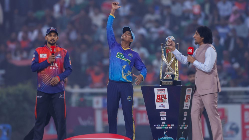 Royals elect to field in BPL final showdown