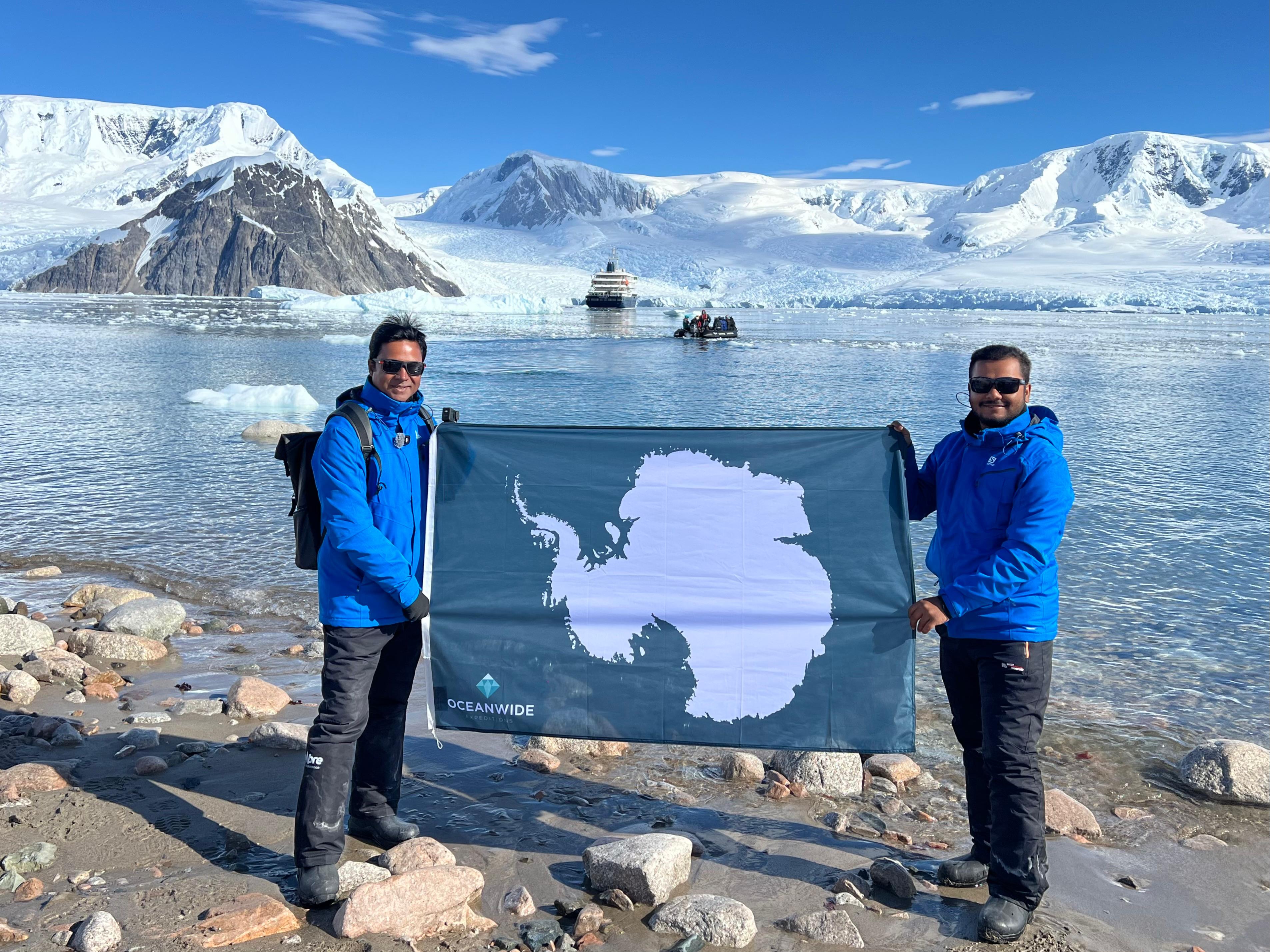 Vlogger Sumon, traveller Nilay set foot on White Desert of Antarctica