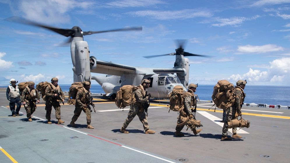 3,500 US sailors and Marines arrive in the Middle East