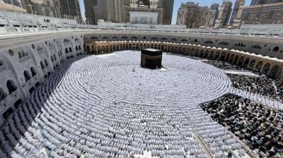 Govt to reduce Hajj package costs from 2027, Kaikobad tells Parliament