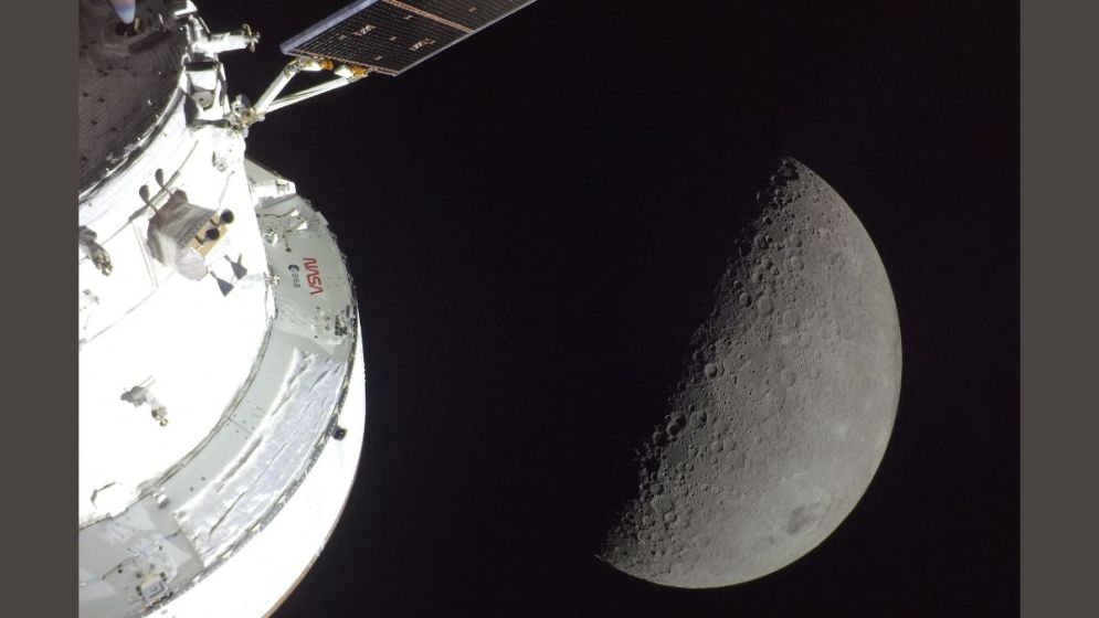 Artemis crew witnesses meteorite impacts on Moon