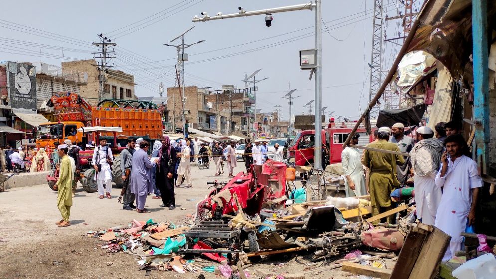 Militant attack on border outpost kills 9 troops in Pakistan