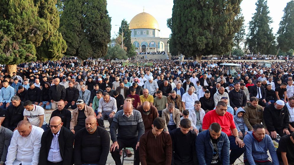 Muslims pray at Al-Aqsa Mosque to mark Eid-ul-Azha