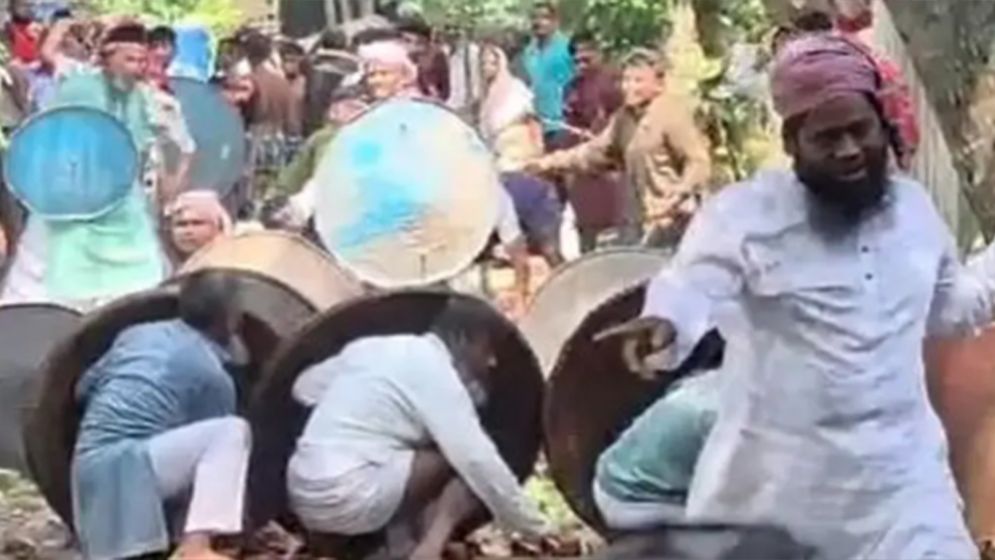 Dispute over distribution of sacrificial meat triggers clash in ...