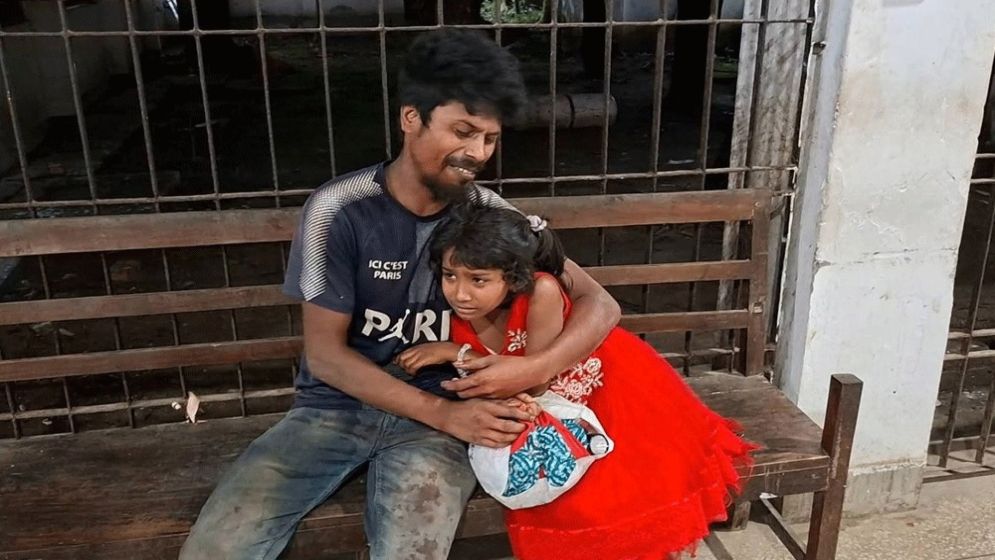 Man, accompanied by daughter, sees wife, infant son getting killed by ...