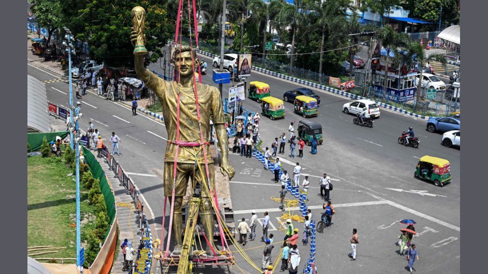 India takes down giant Messi statue over safety concerns