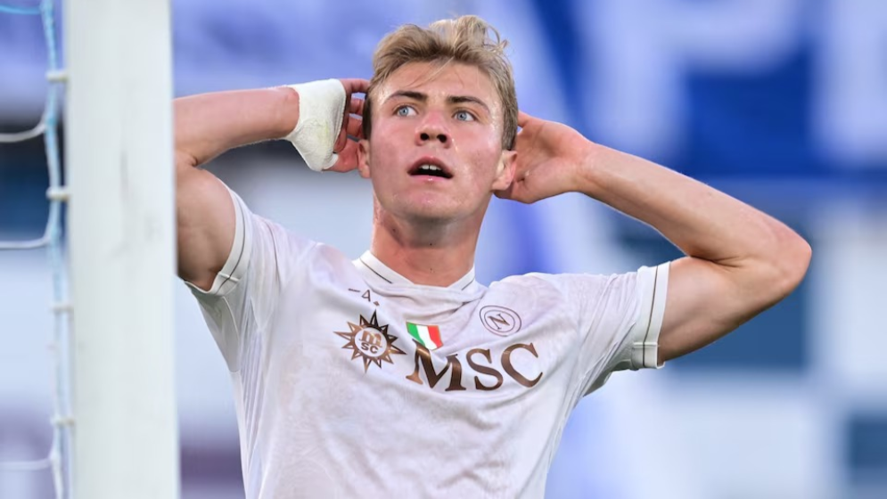 Napoli sign Hojlund from Man United after loan spell