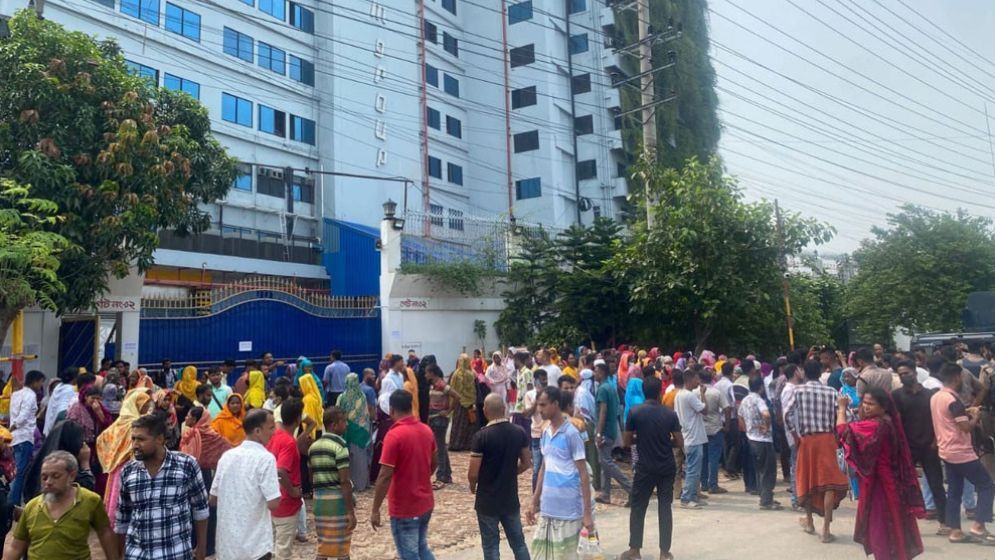 RMG workers demonstrate at Al-Muslim Group after mass layoffs