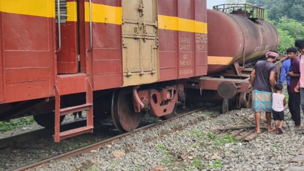 Freight train derails: Rail communication between Khulna and northern ...