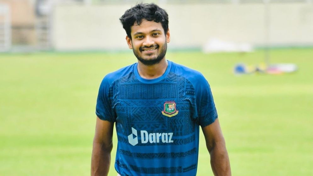 Joy leads, bowlers seal it