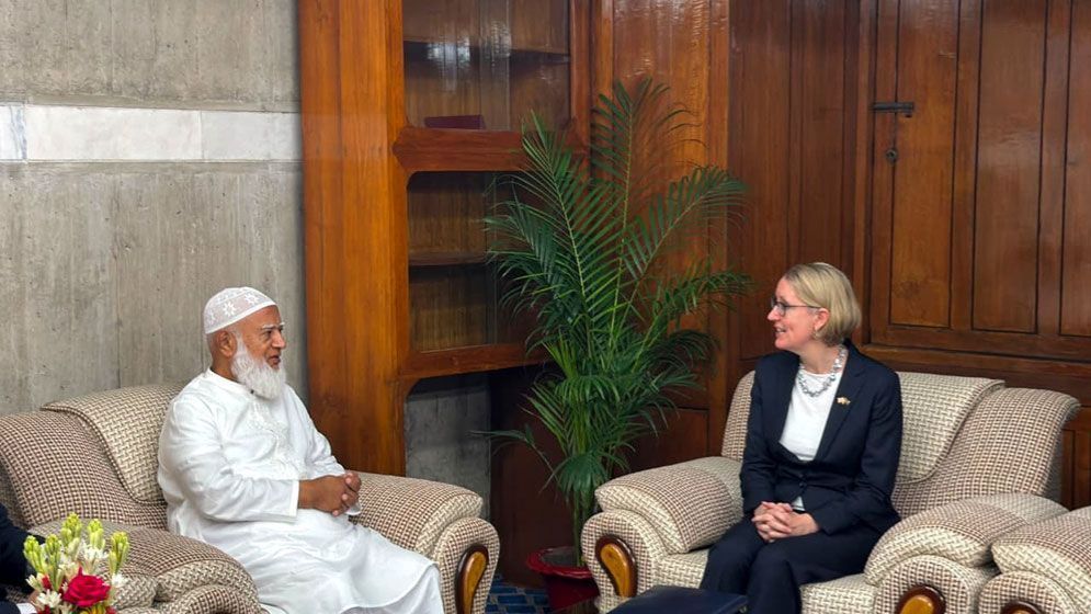 Opposition leader meets British high commissioner