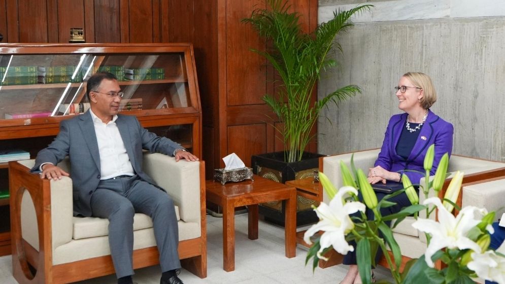 UK envoy calls on PM, expresses interest in investment in aviation sector