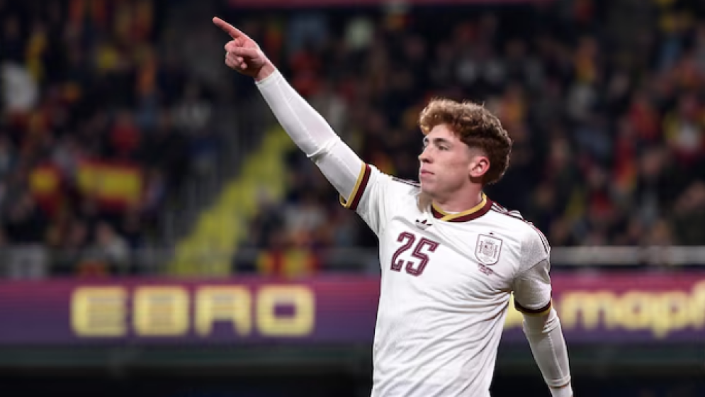 Liverpool sign Spain forward Munoz from Osasuna