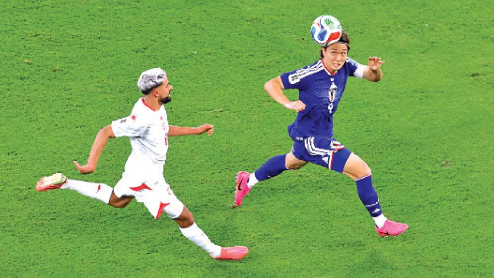Tiny Curacao keep hopes alive