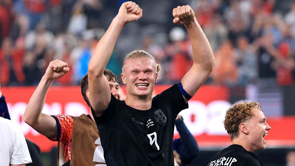 Two-goal Haaland fires Norway into World Cup last 32