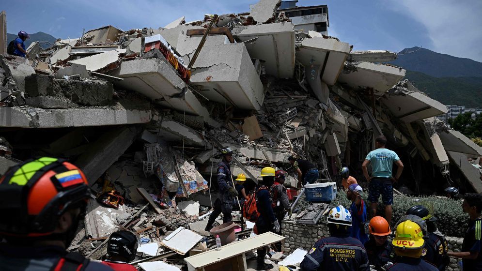 US pledges $150m in aid for Venezuela earthquake