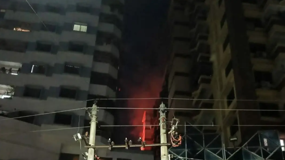 Dhaka high-rise building fire kills two